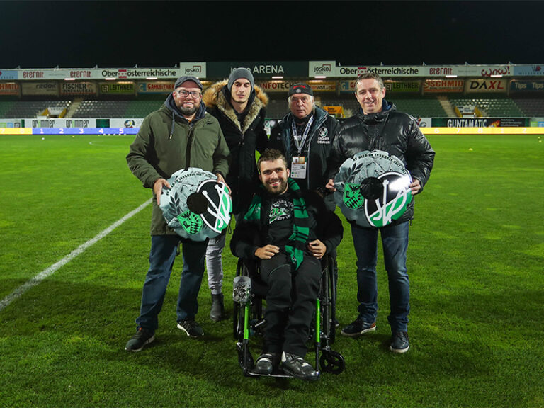 Lukas Strasser: Er ist für die Kicker der SV Ried ein Vorbild - SV Ried